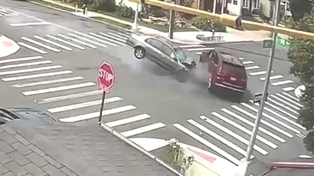 Queens supermarket kidnapping suspect dies in car crash, – NBC New York