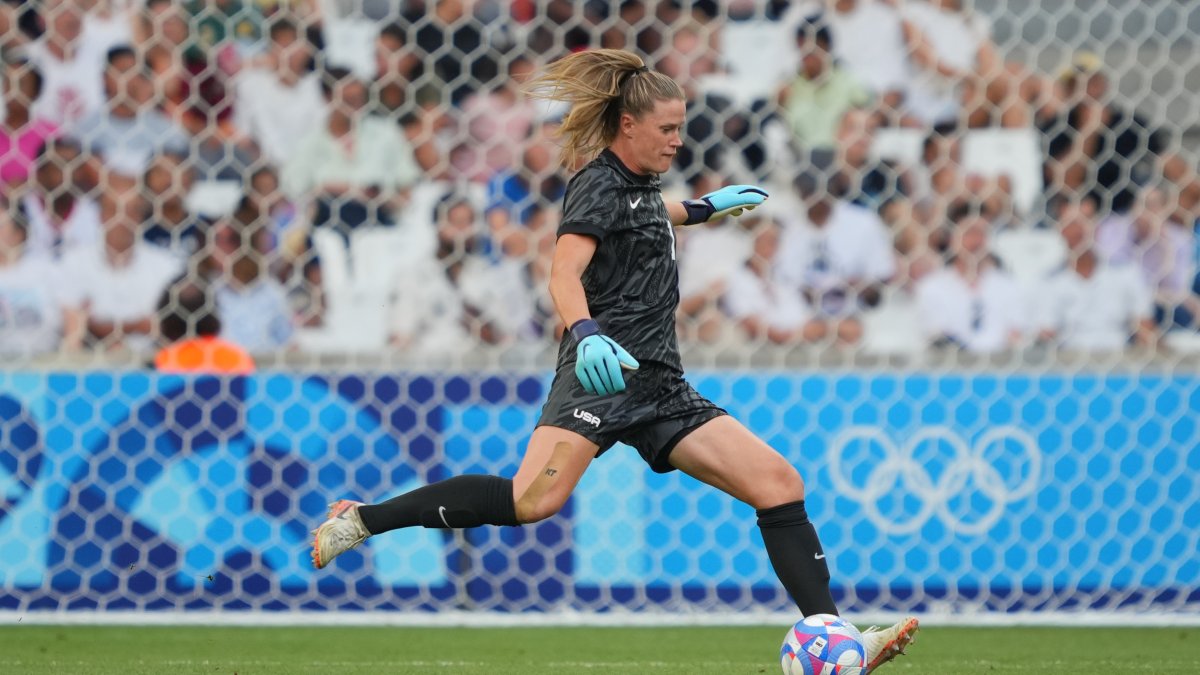 U.S. women’s soccer goalie Alyssa Naeher credits family for support as ...