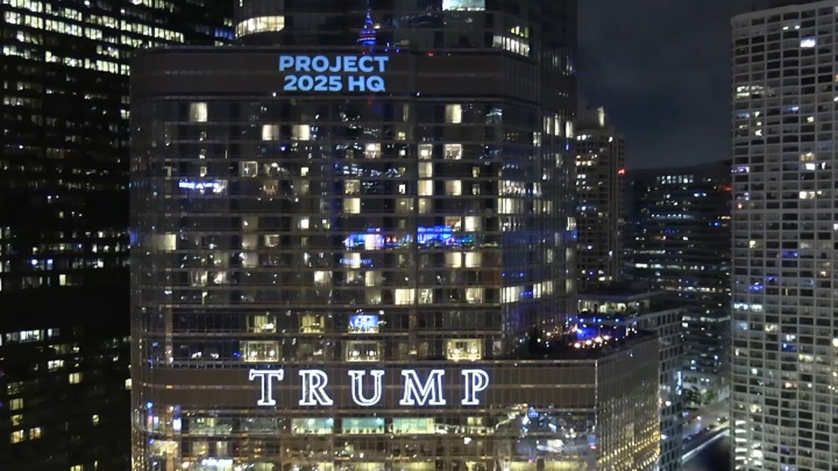Images projected on Trump Tower in Chicago ahead of DNC – NBC New York