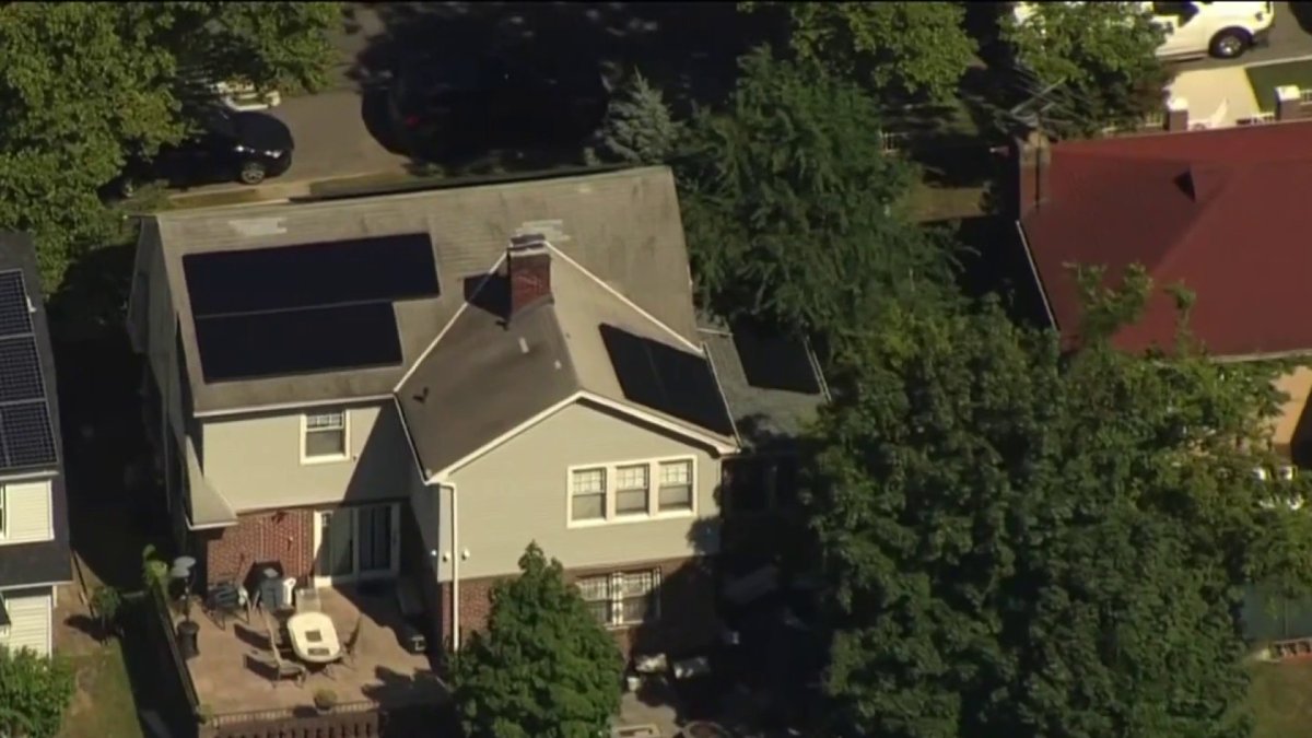 Fbi Searches Homes Of Two Mayor Eric Adams Aides Nbc New York