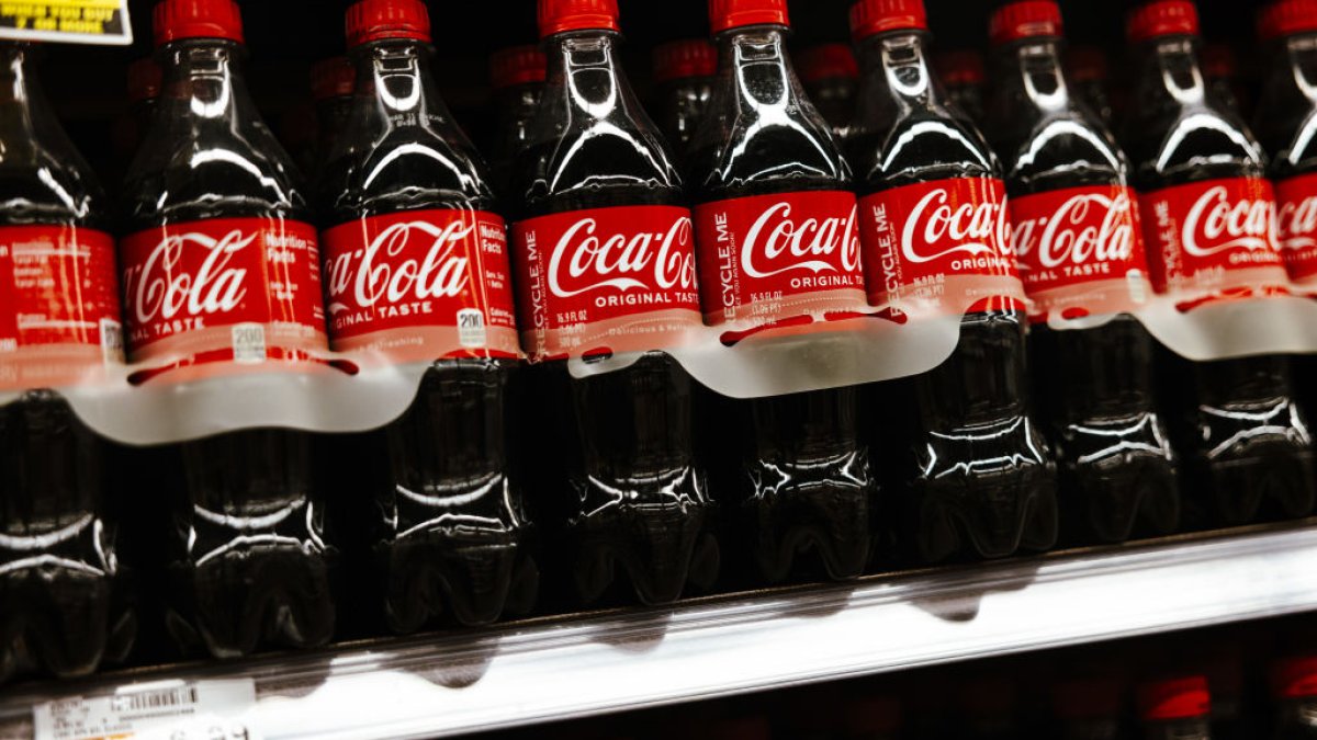 Trump says Coca-Cola in US will go back to using real cane sugar – NBC ...