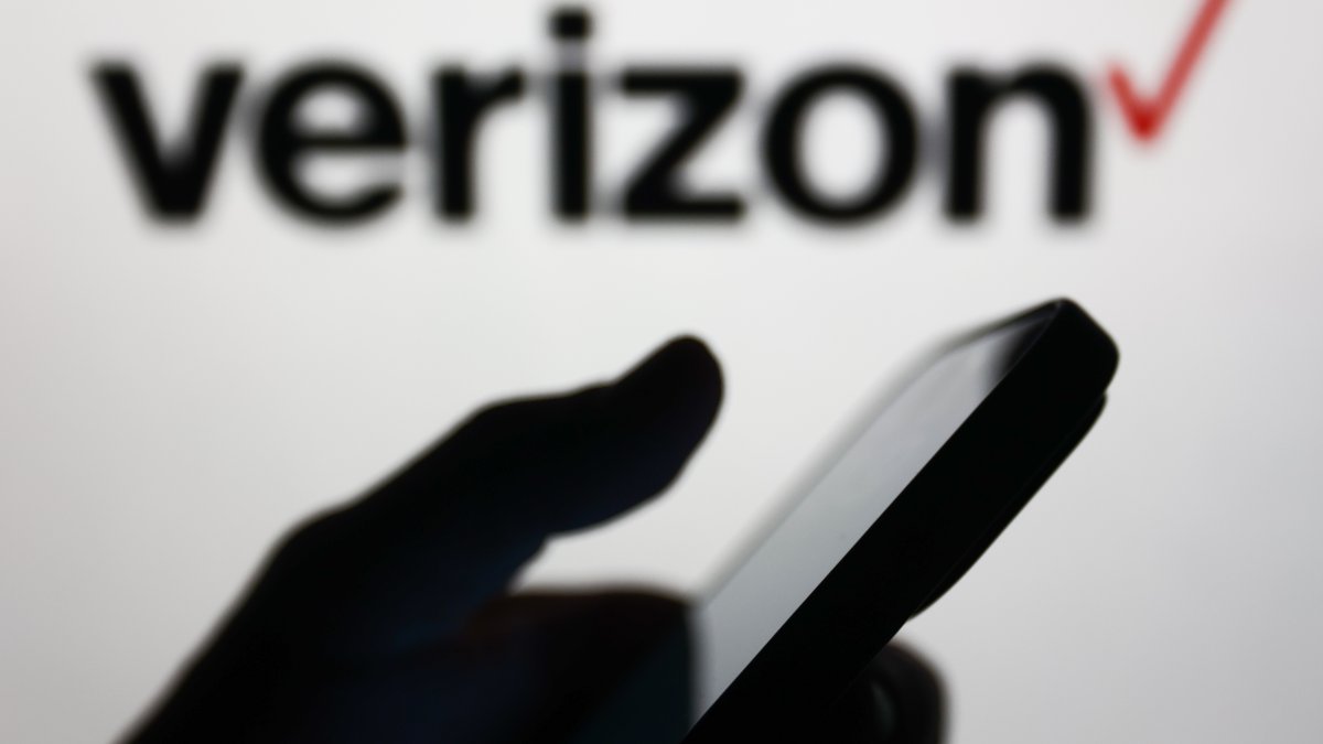 Verizon update: Company says service starting to be restored – NBC New York Verizon update: Company says service starting to be restored – NBC New York