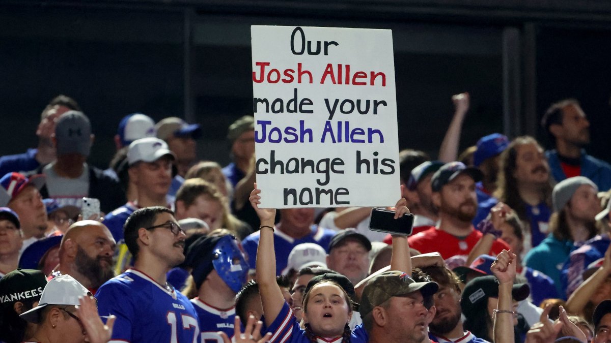Bills fan’s poster to Josh Allen goes viral vs. Jaguars – NBC New York
