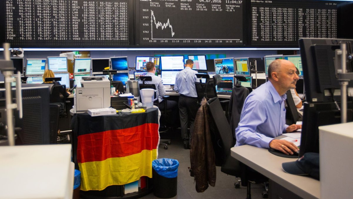European stocks close lower as investors await key earnings; JDE Peet ...