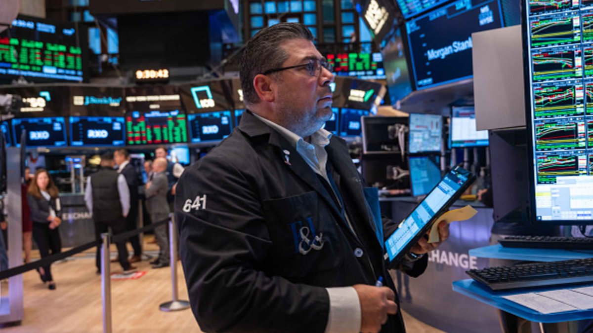 Dow climbs 300 points to another record close on Wednesday: Live ...