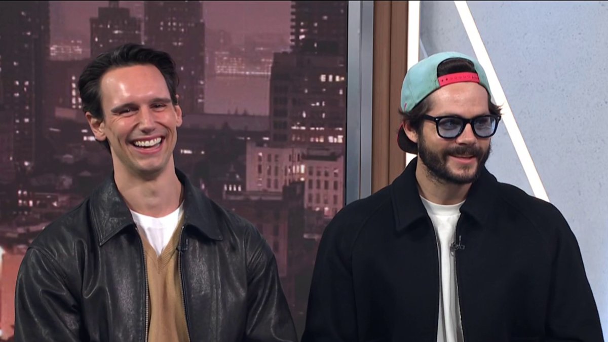 Cory Michael Smith & Dylan O’Brien on becoming Chevy Chase & Dan Aykroyd – NBC New York