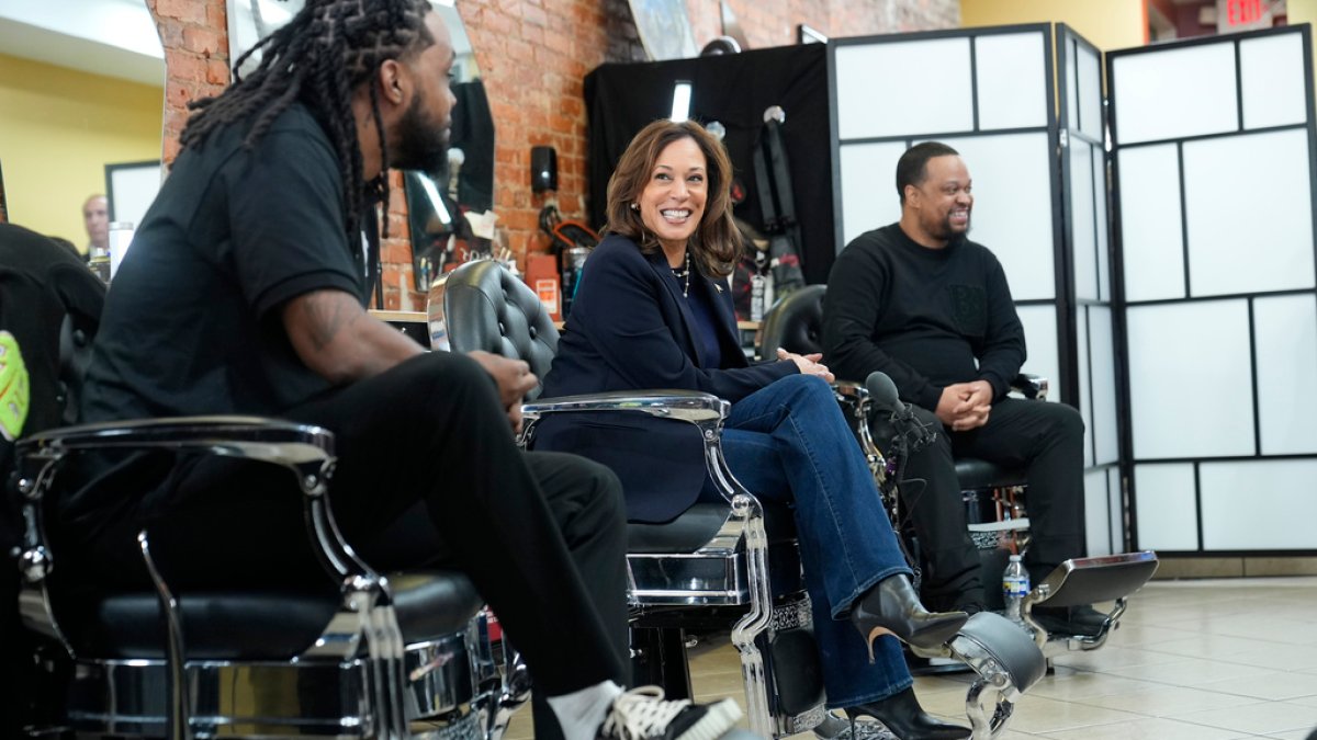 Kamala Harris visits Philly church on Sunday campaign stop – NBC New York