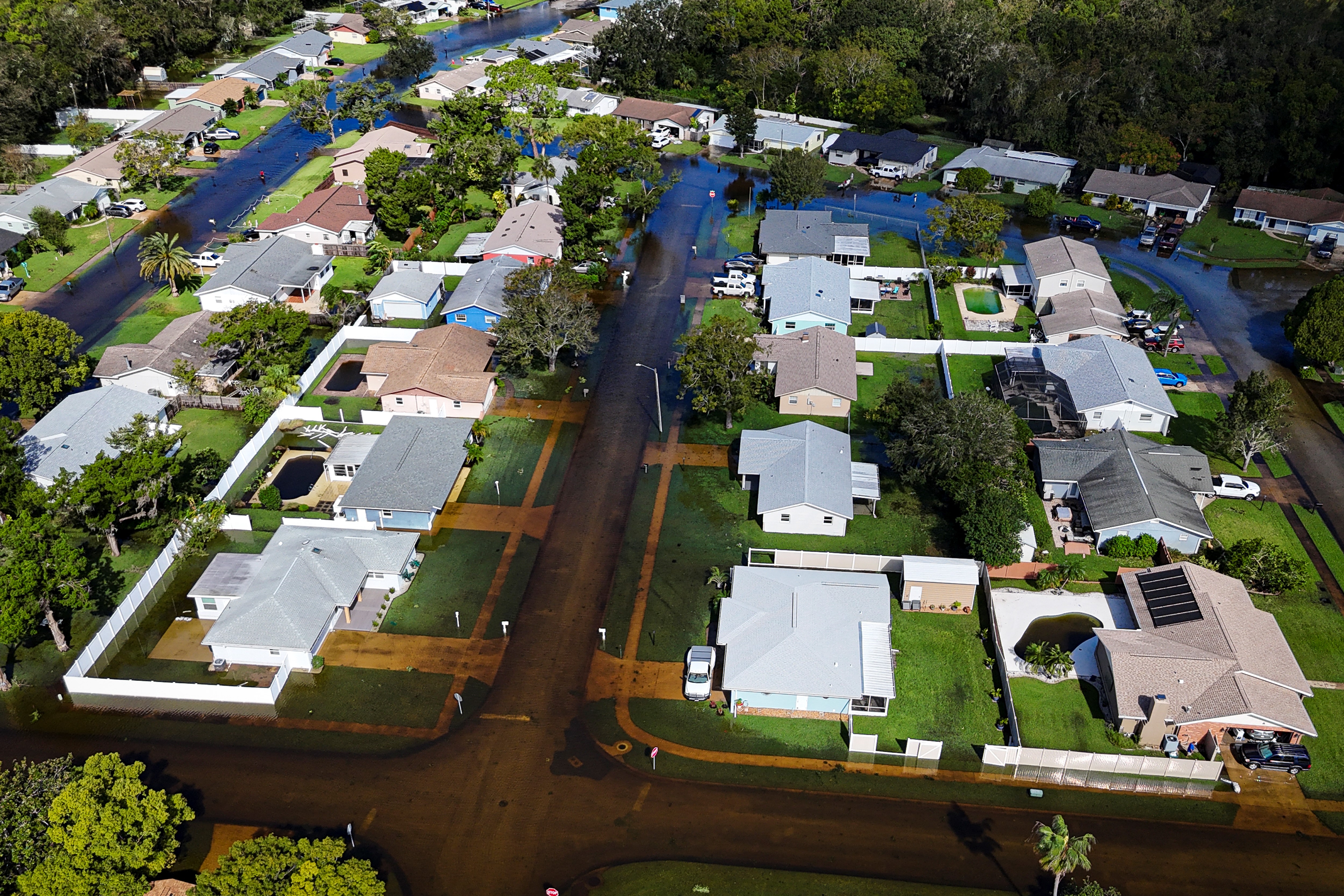 Hurricane Milton damage pictures show flooding, wind destruction – NBC ...