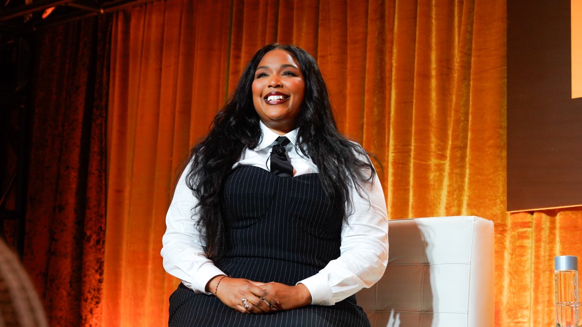 Lizzo clarifies her stance on taking a ‘gap year’ – NBC New York