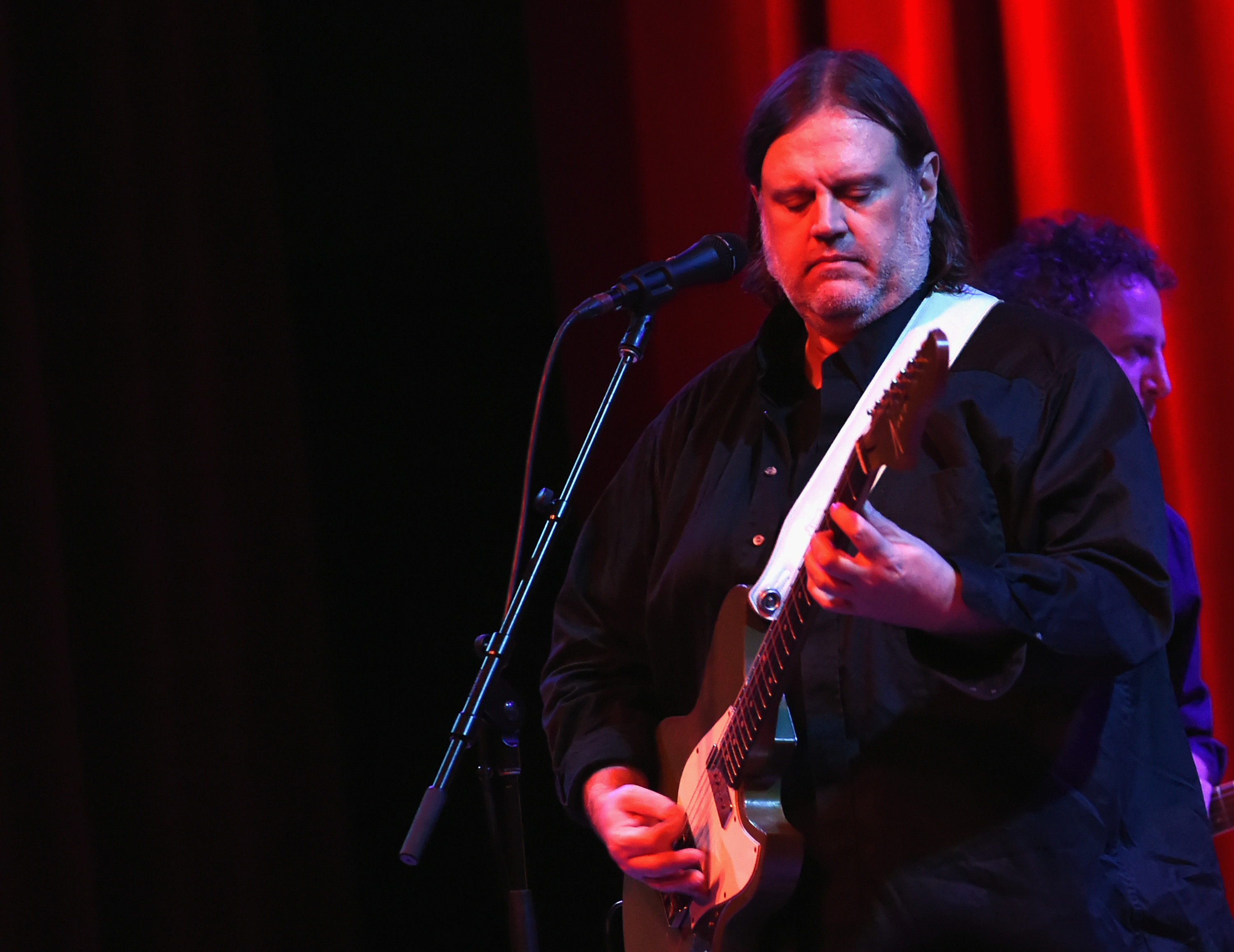 Musician Matthew Sweet suffers ‘debilitating’ stroke on tour – NBC New York