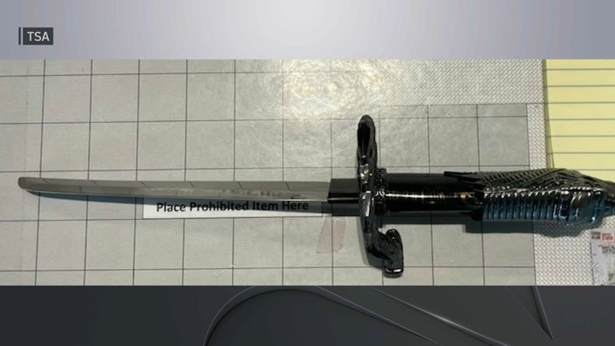 Samurai sword found in carry-on bag at LaGuardia Airport – NBC New York