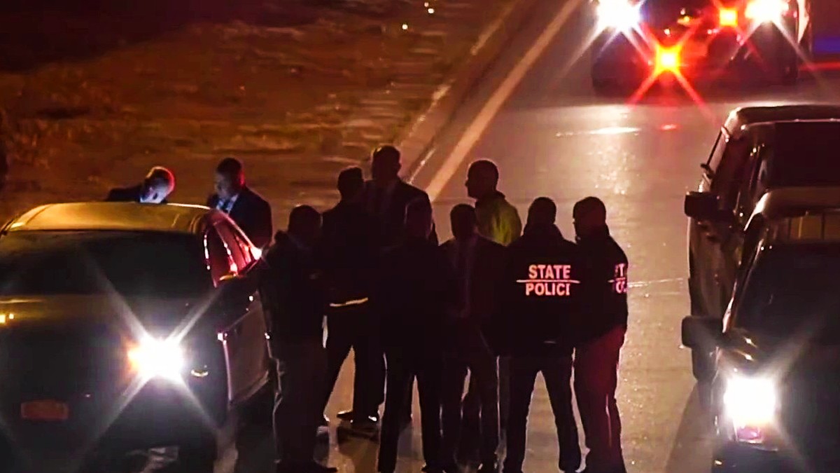 Long Island shooting on Southern State Parkway wounds trooper – NBC New ...