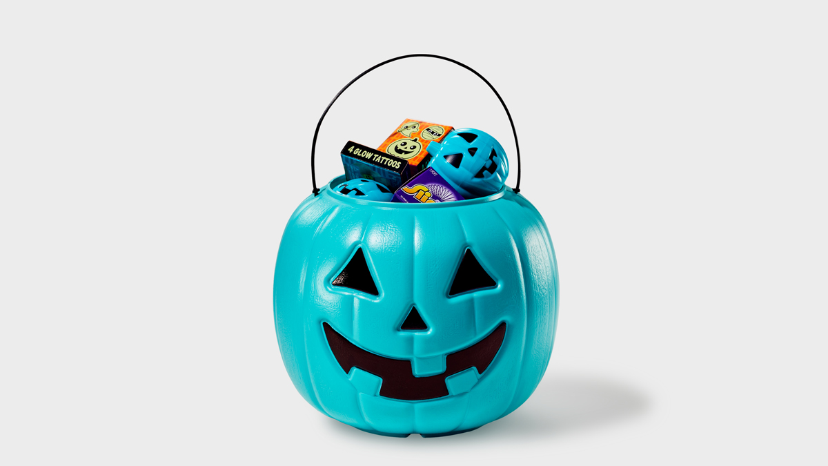 Why you’re seeing so many Teal Pumpkins this Halloween – NBC New York