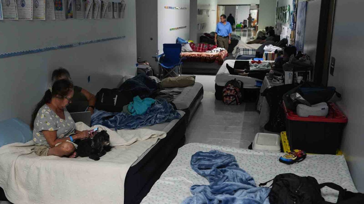 Crying in Publix: Stress from Florida hurricanes taking toll on mental ...