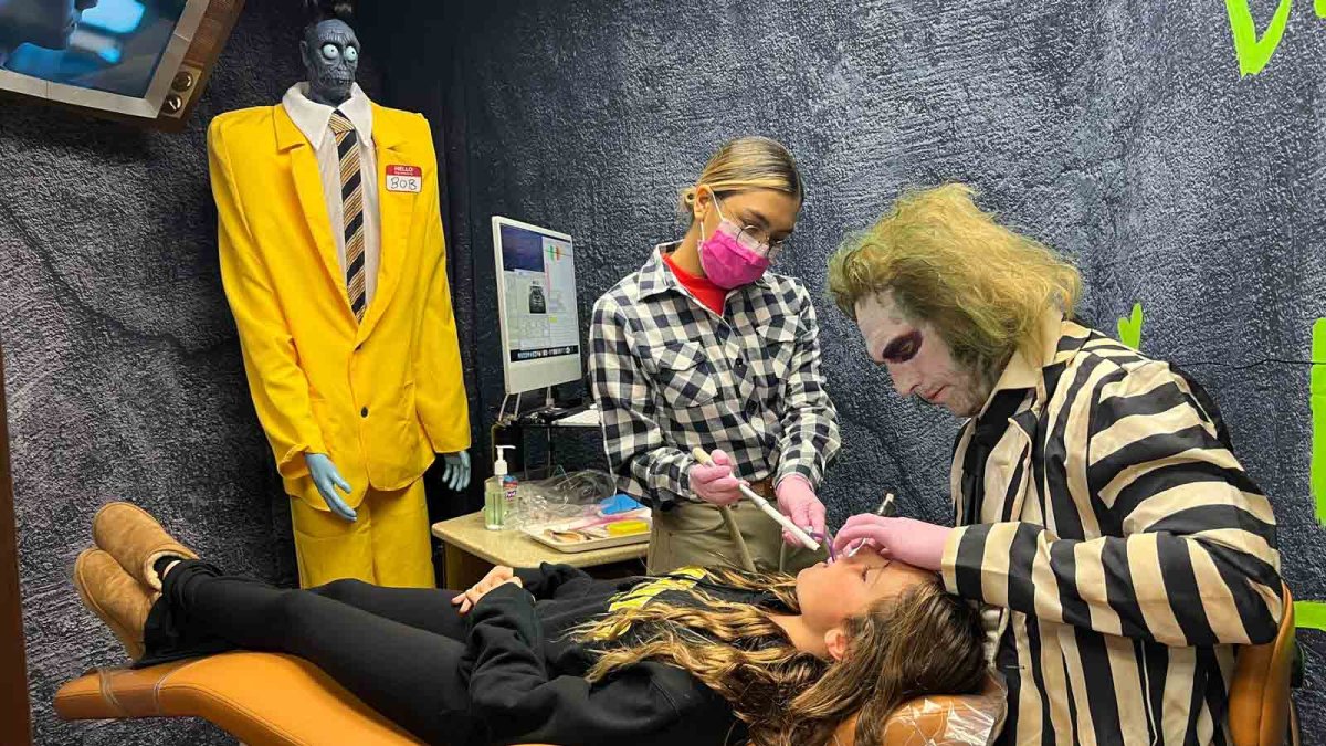 Orthodontist turns office into ‘Beetlejuice’ experience for Halloween ...