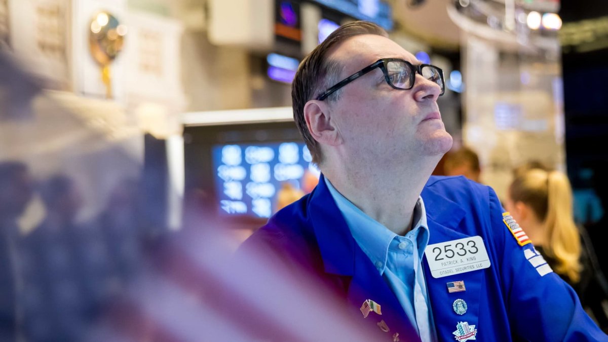 Dow closes down more than 200 points ahead of presidential election ...
