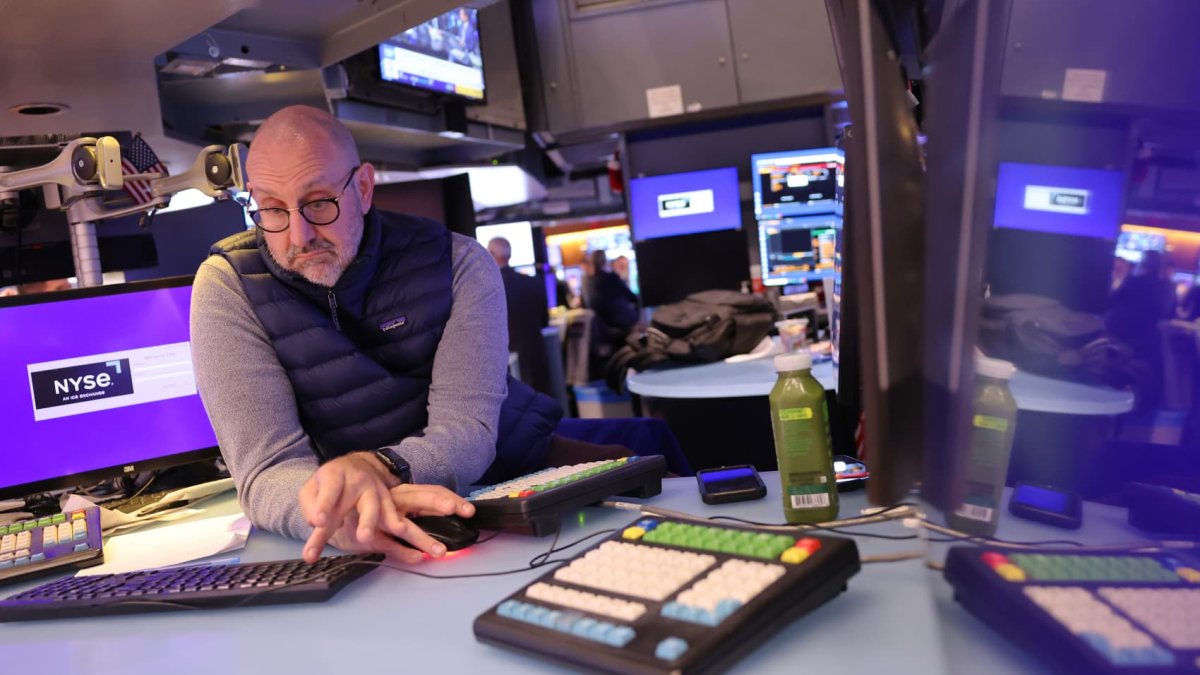 European markets close 1% higher; loss-making Burberry jumps 18% after ...