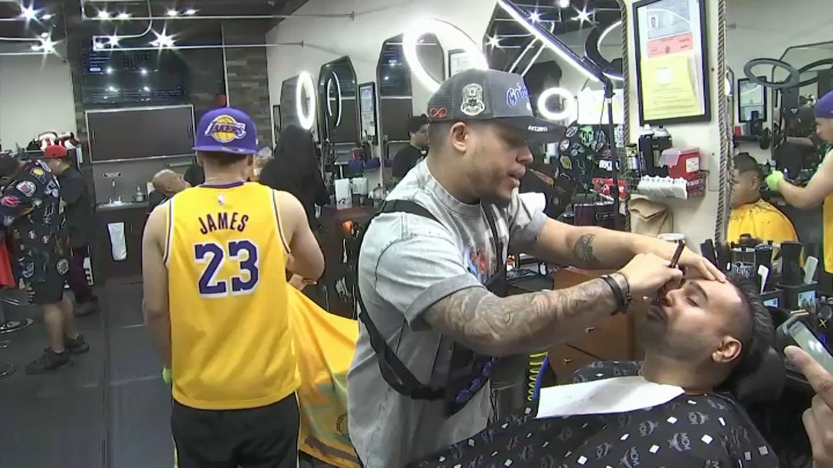 How the Bronx barbershop that Trump visited during the campaign is ...