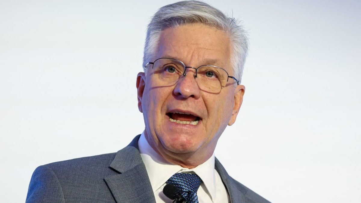 Fed Governor Waller says he is ‘leaning toward’ a December rate cut ...