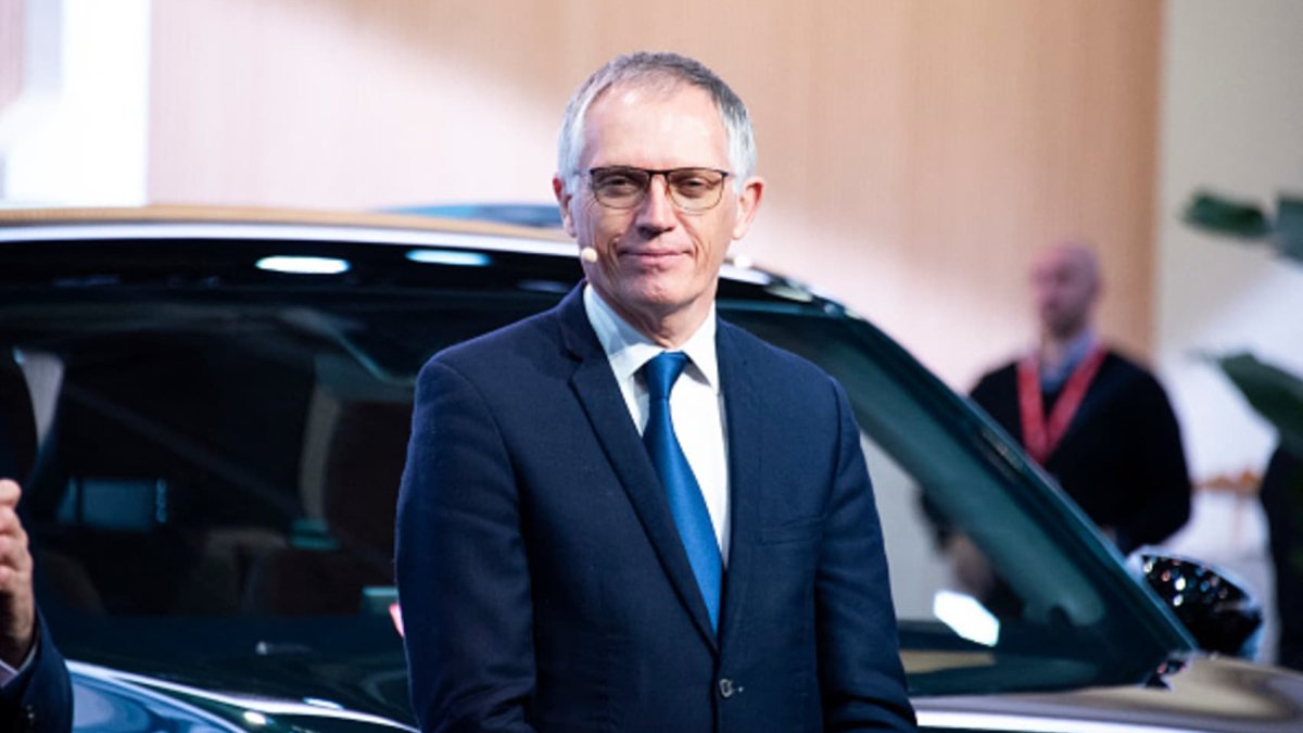Stellantis CEO Carlos Tavares lost control of the automaker with ...