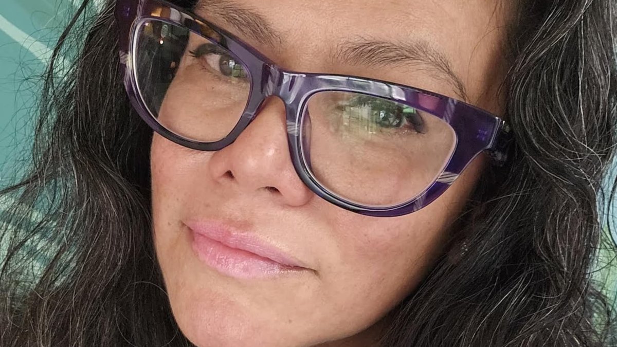 52-year-old makes as much as $8,700 a month on JustAnswer: Be brave ...