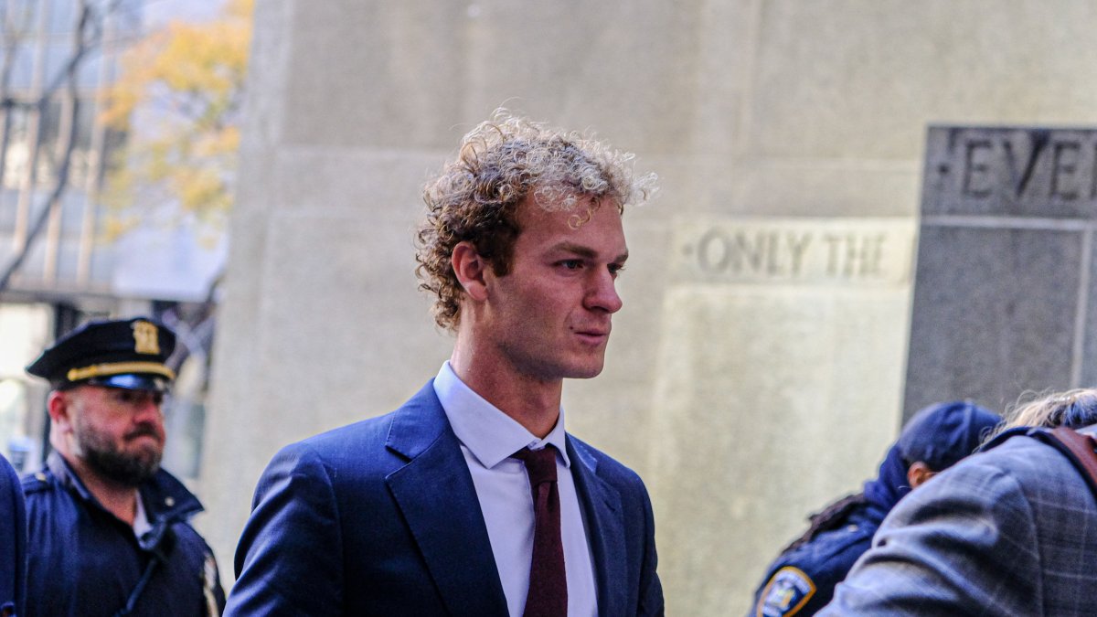 Daniel Penny seeks dismissal of lawsuit from Jordan Neely’s father ...