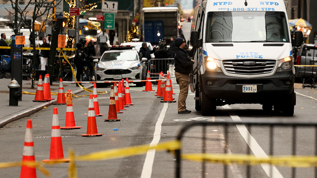 Insurance executive’s murder sparks online praise and hate – NBC New York