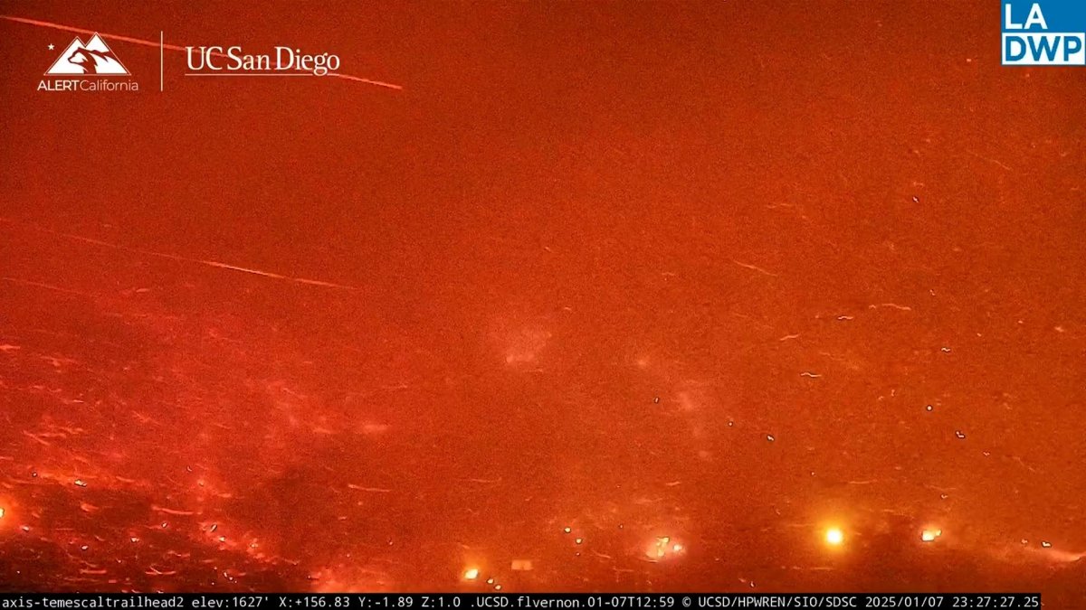 WATCH: Timelapse shows Palisades Fire explode – NBC New York