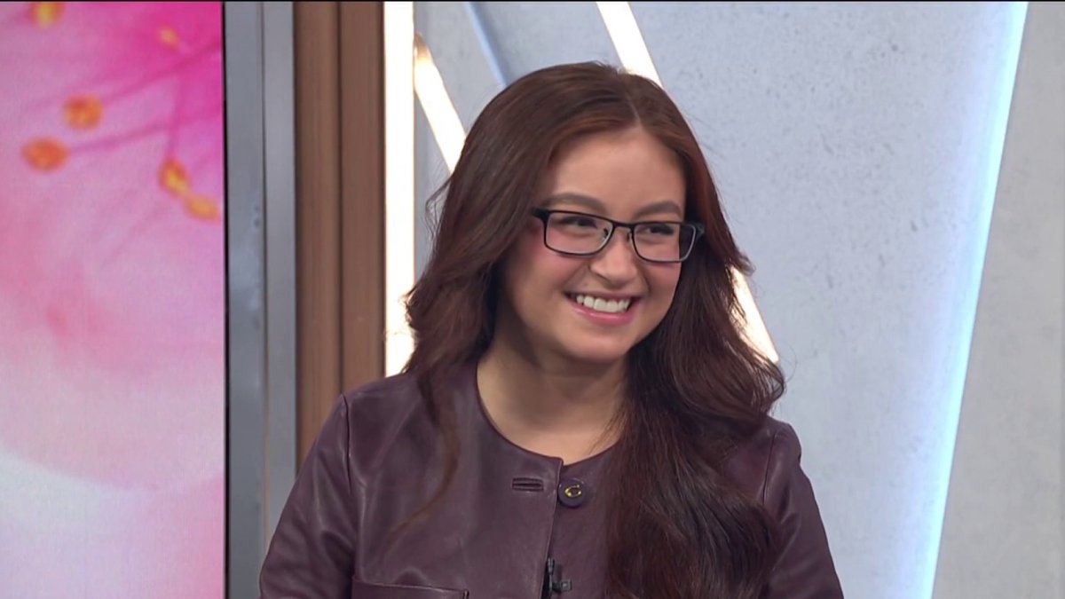 Anna Cathcart on reuniting with Noah Centineo in ‘XO, Kitty’ – NBC New York
