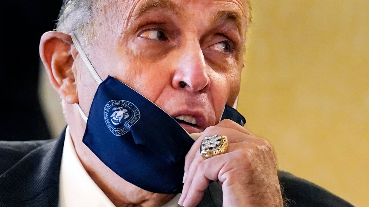 Rudy Giuliani fights to save his Yankees World Series rings – NBC New York