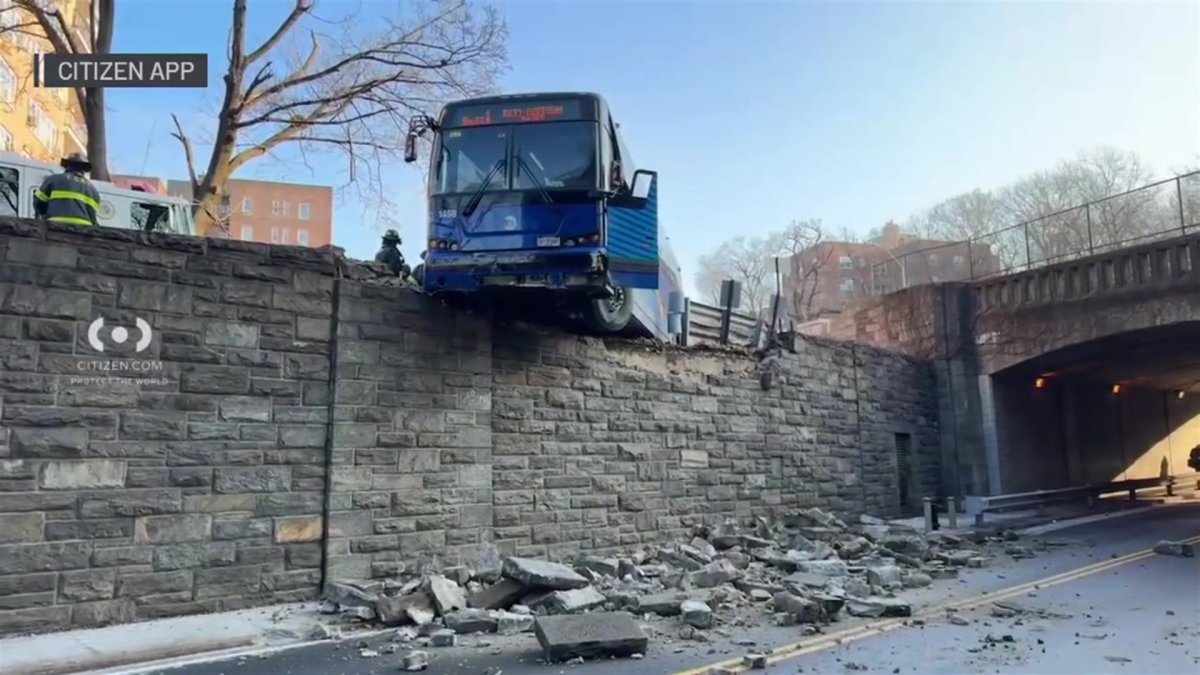 MTA bus hanging off Bronx overpass – NBC New York