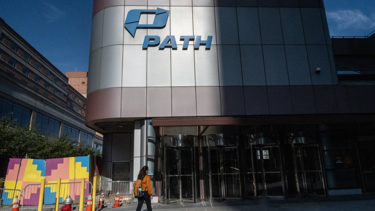 Victim beaten outside PATH Exchange Place station in Jersey City – NBC ...