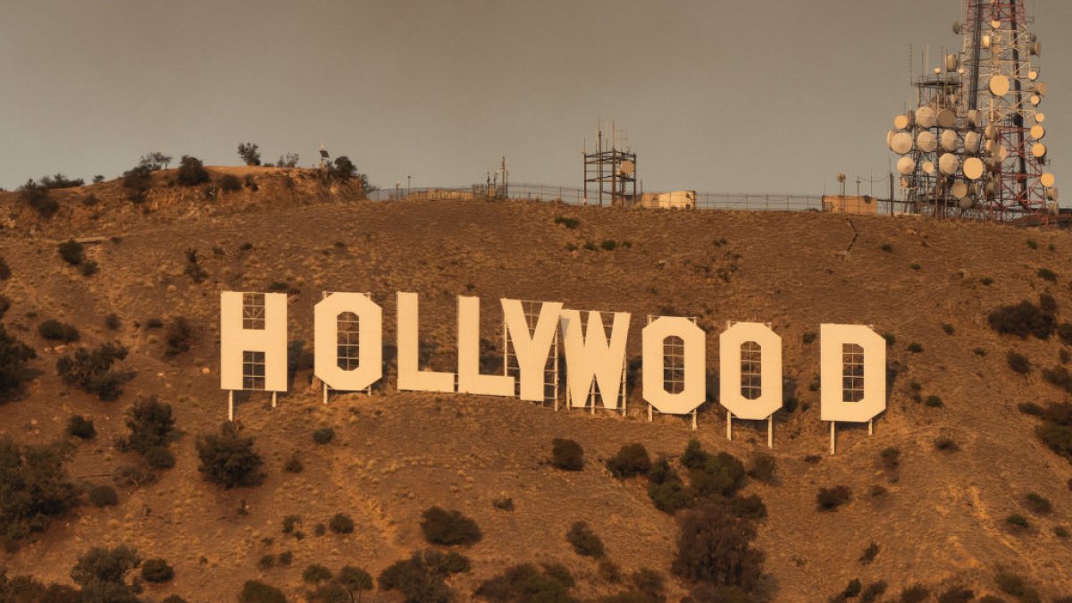 AI-generated images of Hollywood Sign on fire spread online – NBC New York