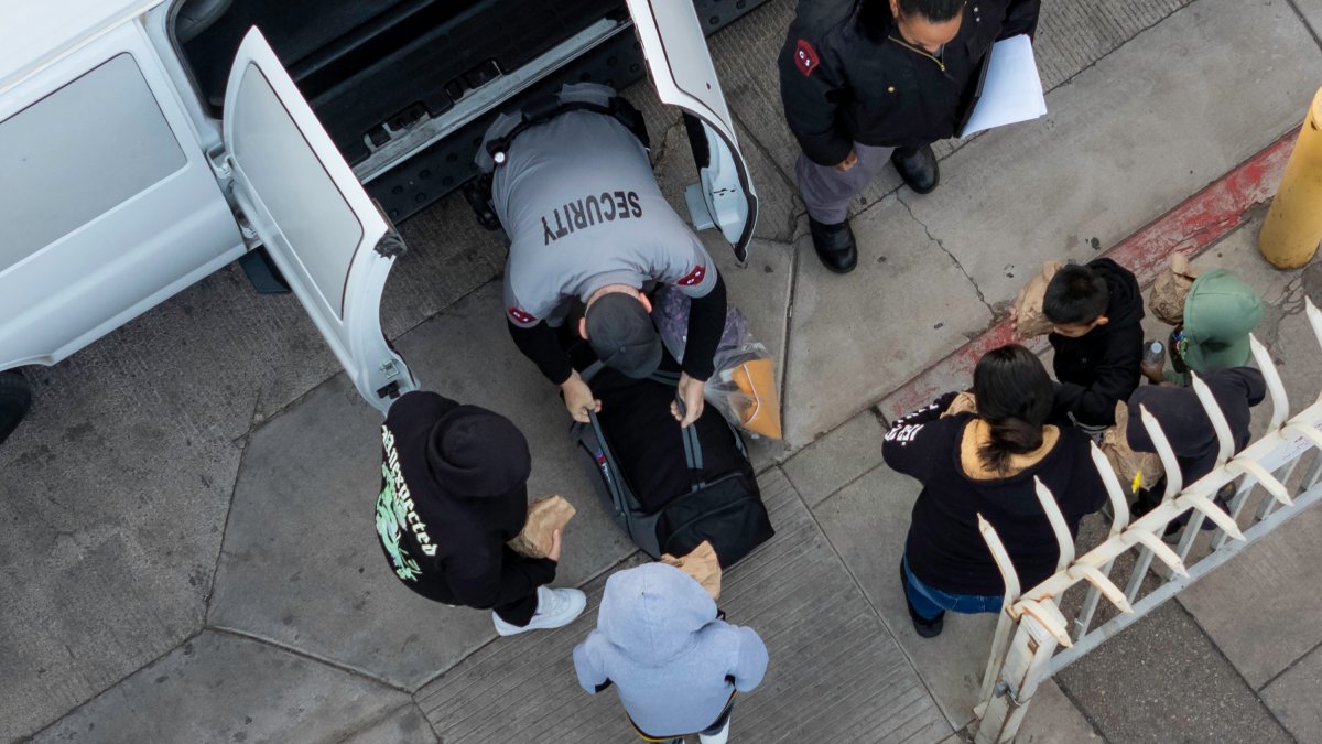 What a typical ICE deportation looks like – NBC New York