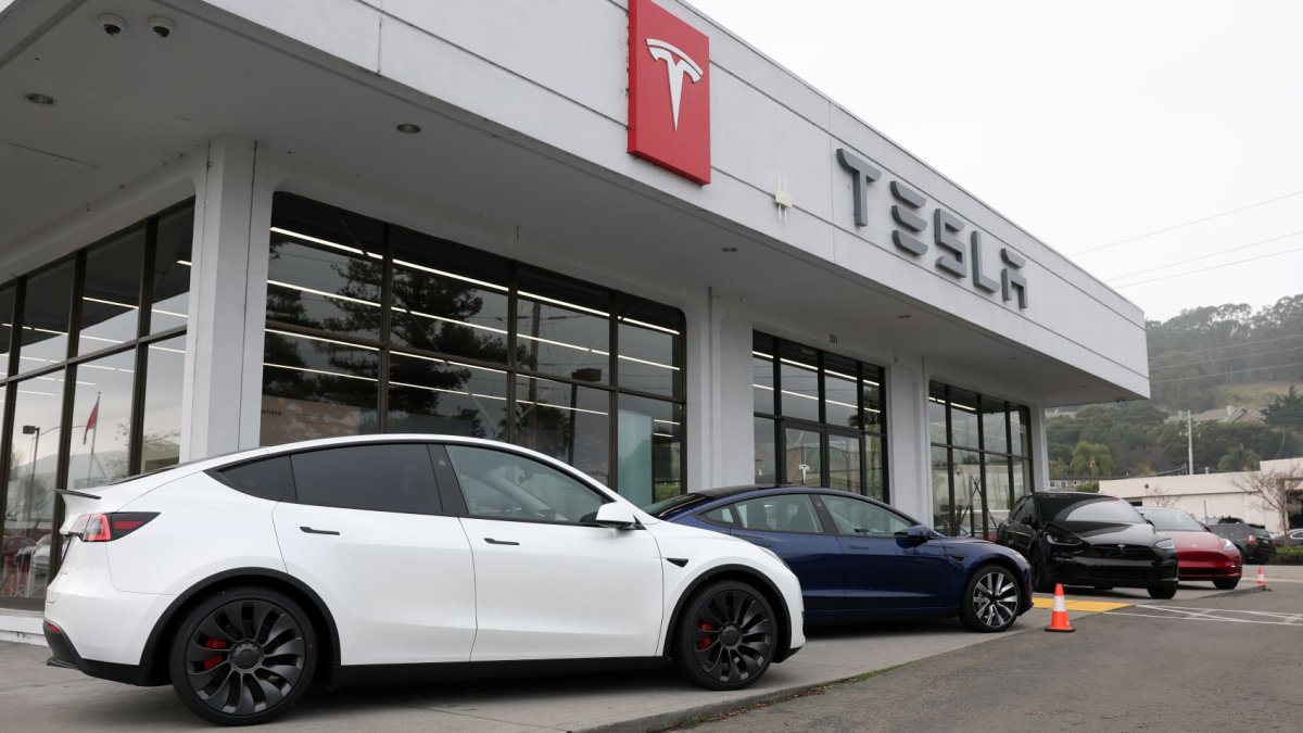 Tesla recalls more than 375,000 vehicles in U.S. due to failing power ...