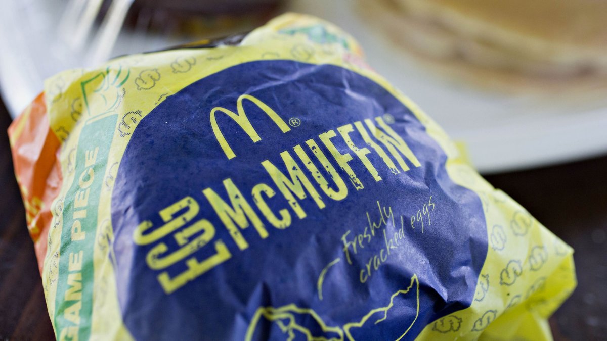 McDonald’s vows no egg surcharges as it preps $1 Egg McMuffin Day – NBC ...