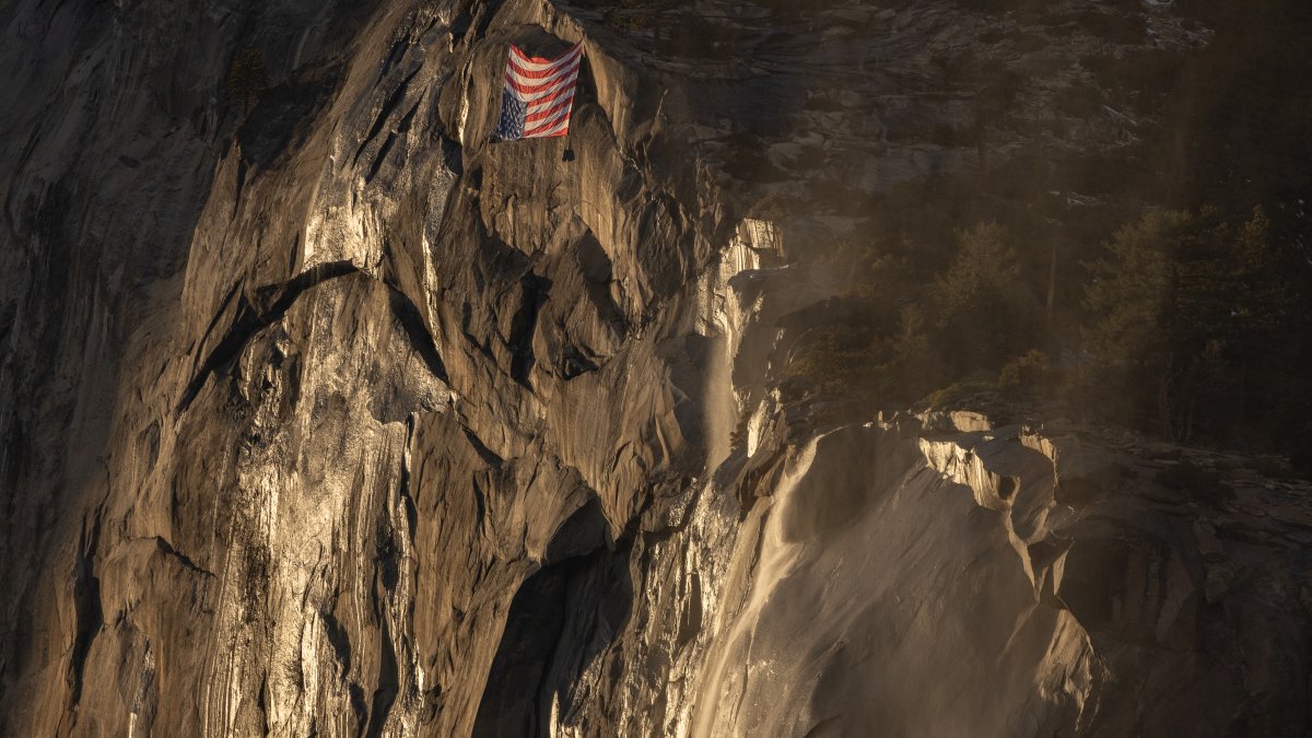 Upside-down US flag hung on El Capitan in Yosemite – NBC New York