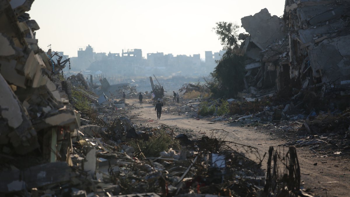 Hamas hand over two Israeli hostages in southern Gaza – NBC New York