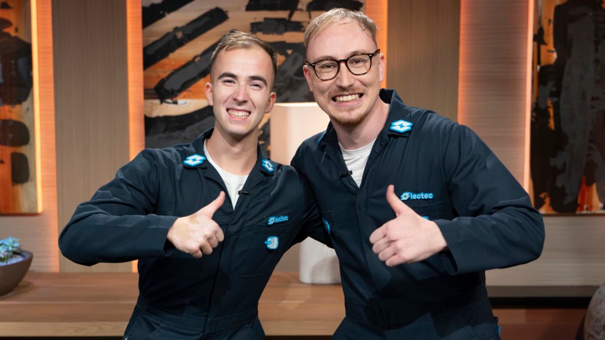 24-year-old paid his way through college with a side hustle—then sold ...