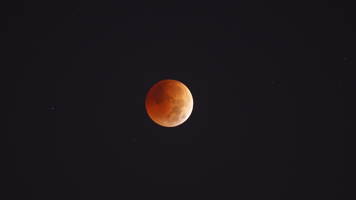 How to watch the ‘blood moon’ total lunar eclipse tonight – NBC New York