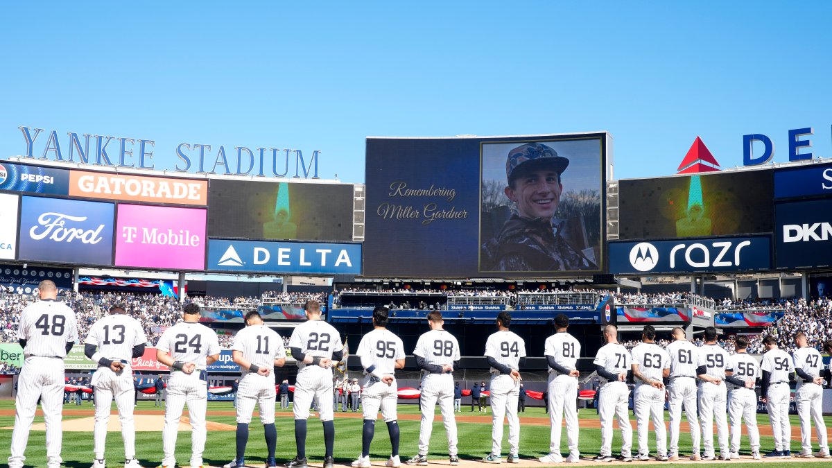 New York Yankees hold a moment of silence on Opening Day for Brett ...