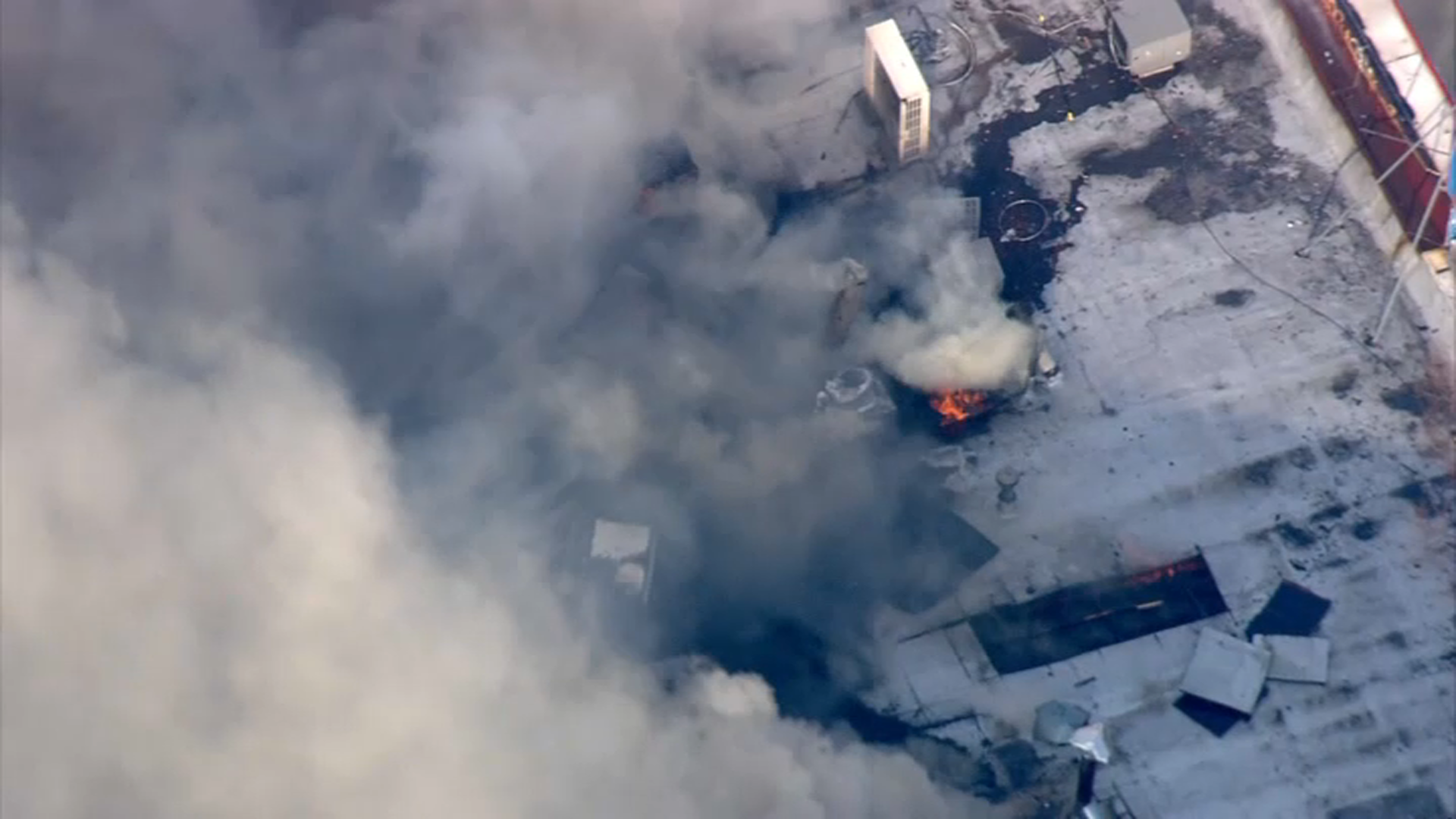 Bronx fire on Jerome Ave: FDNY brings 4-alarm response – NBC New York