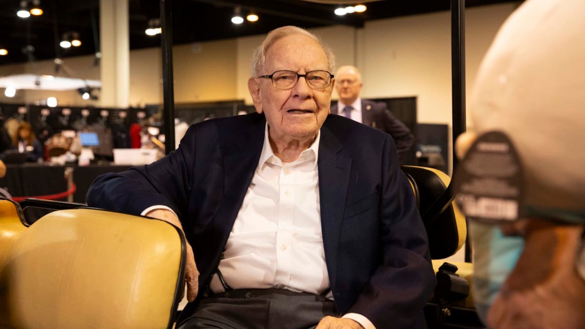 Warren Buffett’s top stock picks and Berkshire Hathaway come with 15% ...