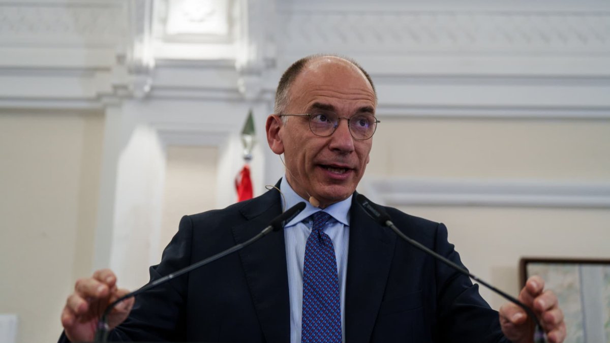 Trump tariffs are ‘pure madness’ and the European Union should not ...