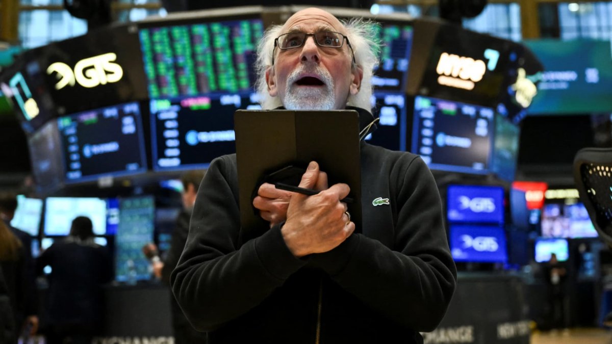 How the mother of all ‘short squeezes’ helped drive stocks to historic ...