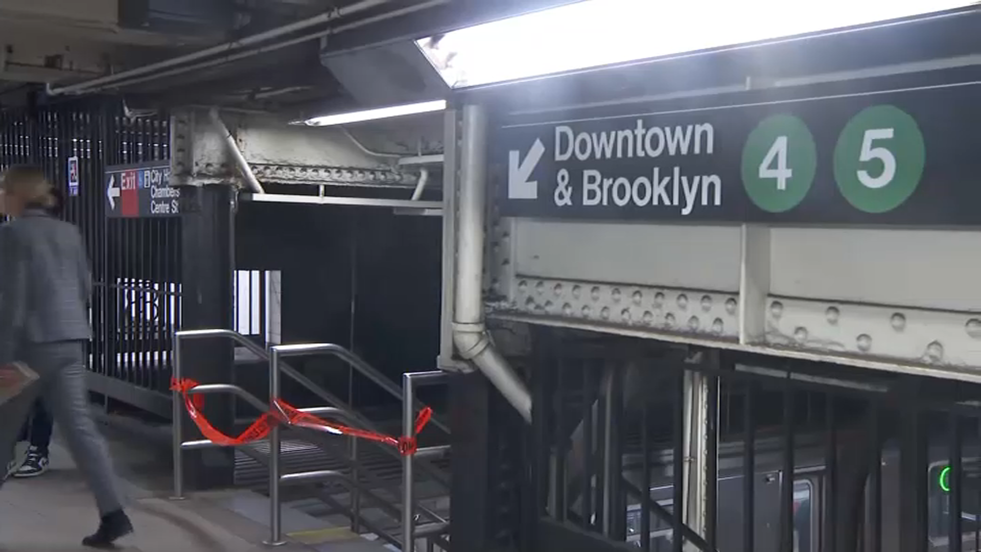 Brooklyn Bridge subway stabbing kills man – NBC New York