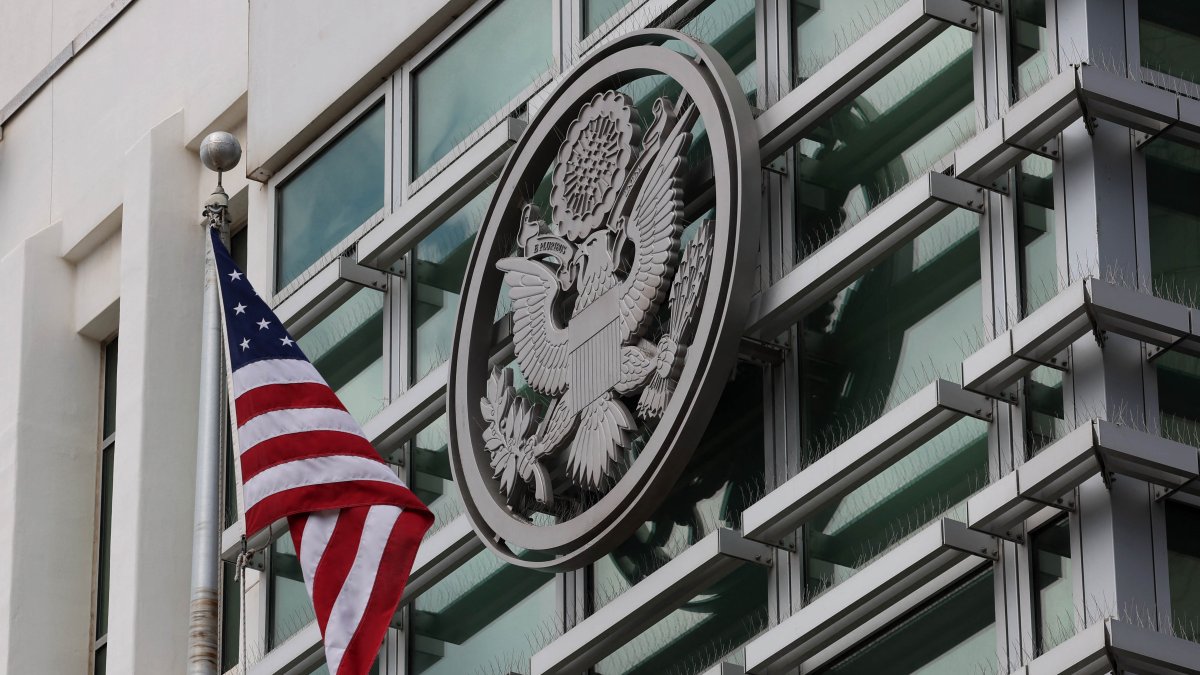 Man arrested after alleged plans to bomb U.S. Embassy in Israel – NBC ...