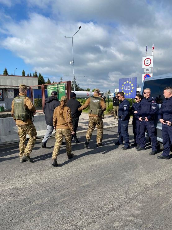NJ bank robbery suspect caught in Ukraine, returned to US – NBC New York