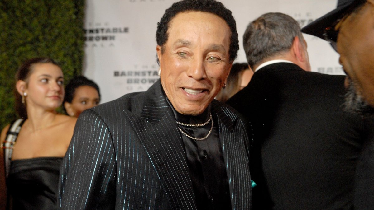 Smokey Robinson accused of assault and sexual battery in lawsuit – NBC ...