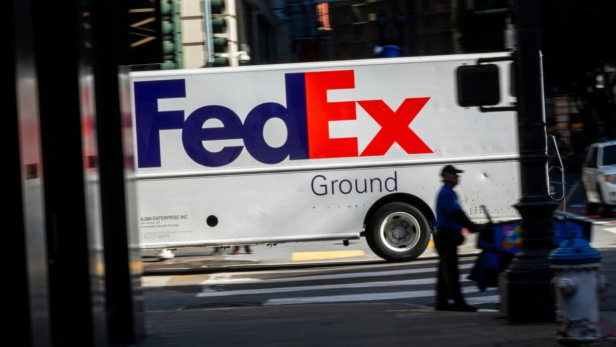 FedEx beats earnings estimates, forecasts $1 billion cost savings in ...